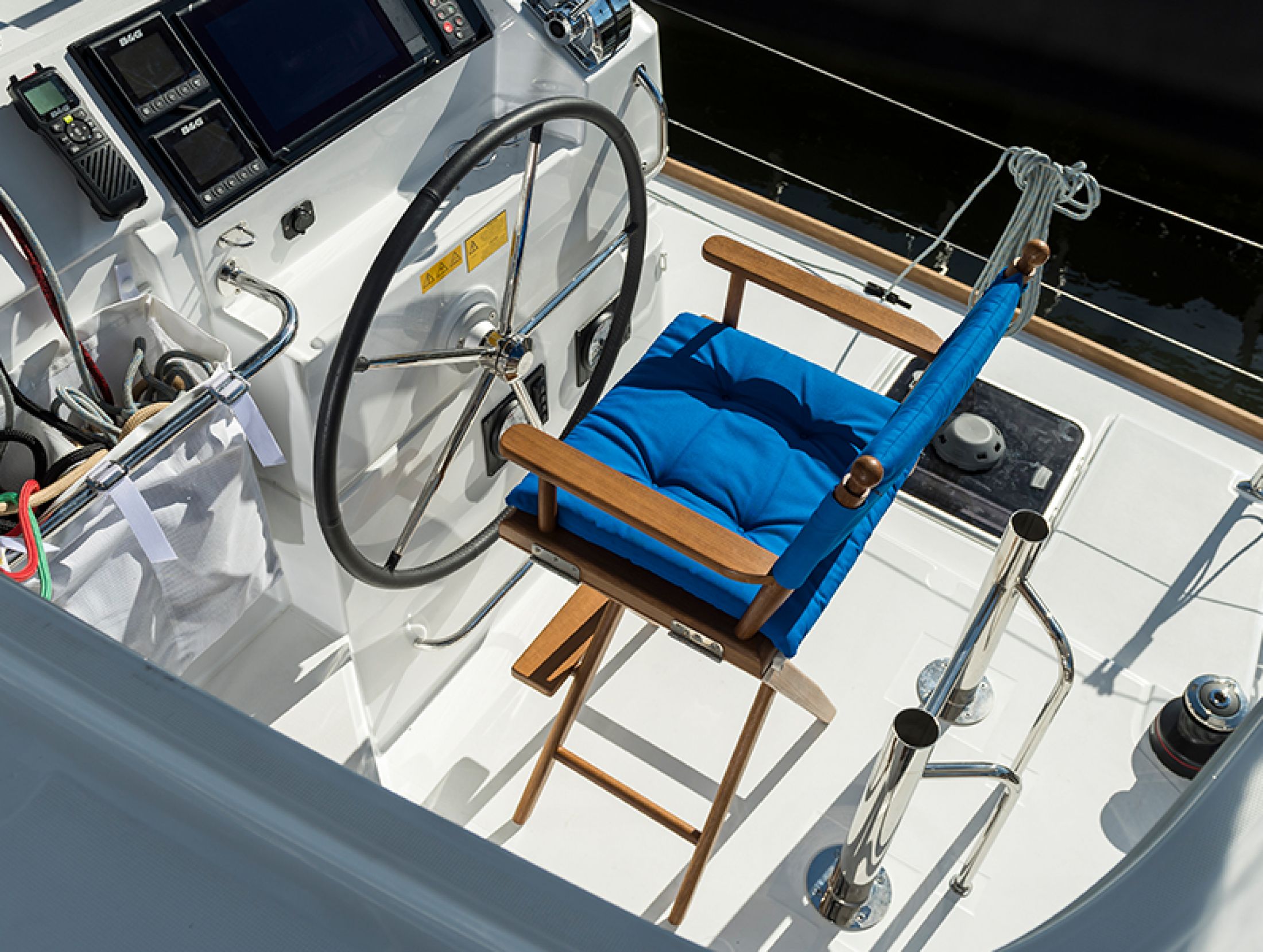 Teakwood boat furniture: from director’s chair to folding table - ARC ...