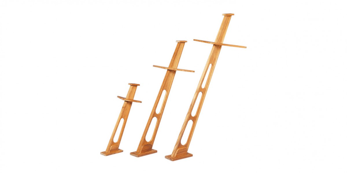 Ornamental wooden masts for motorboats - ARC Marine